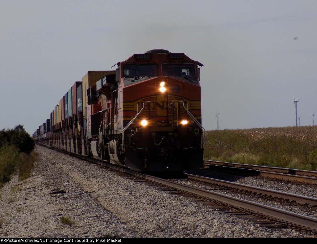 BNSF 4400